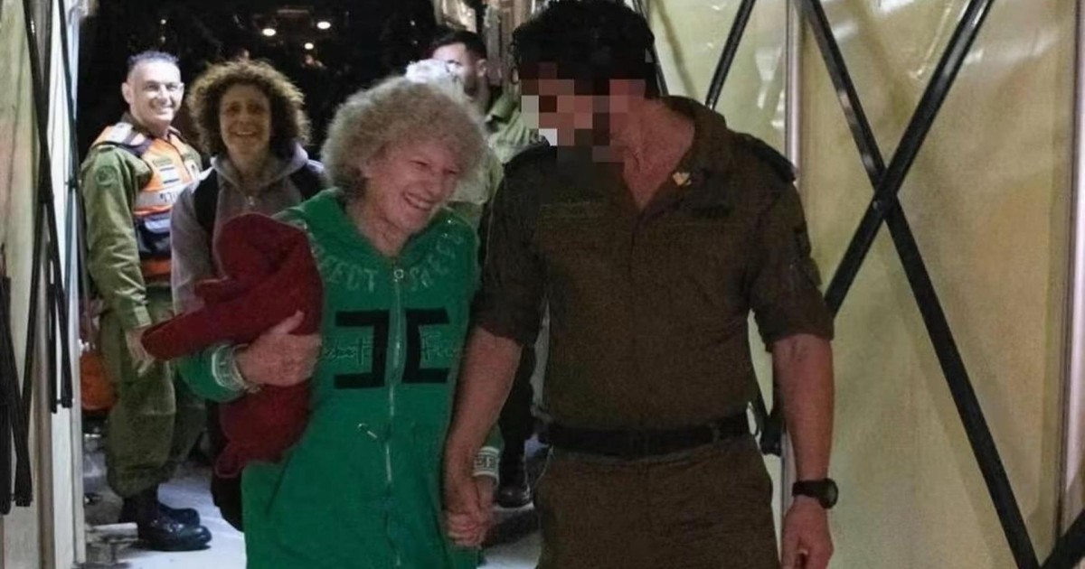 Estos son los 17 rehenes liberados por Hamás, incluyendo una israelí-estadounidense, en el ...