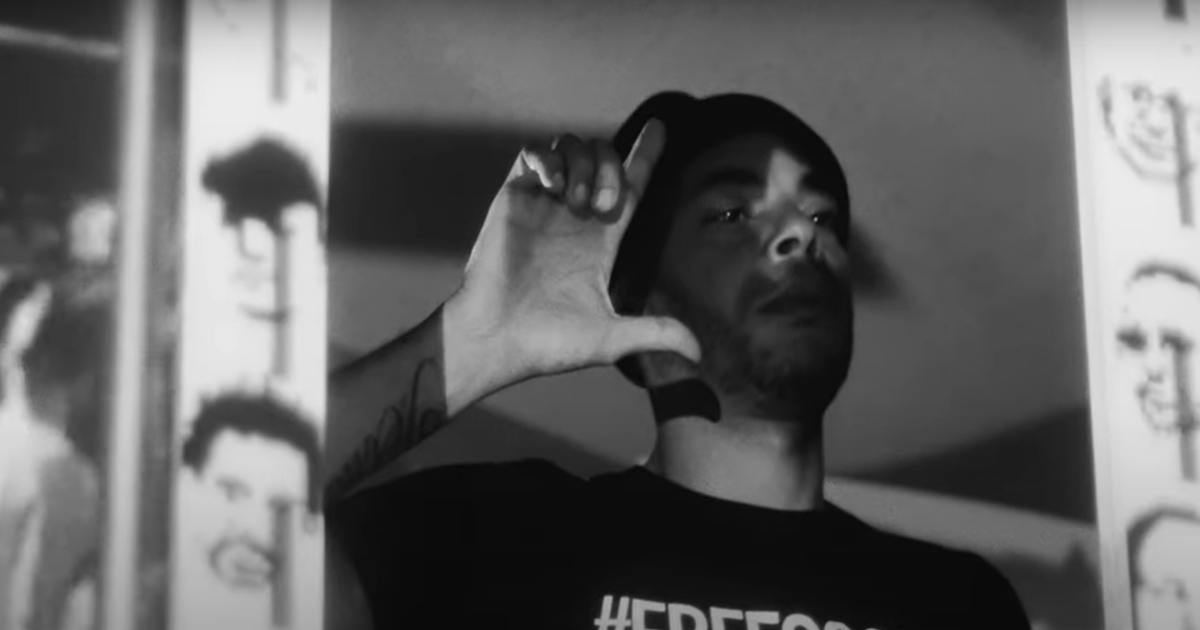 El rapero cubano El Funky estrena el tema “Paro nacional”, en el que ...