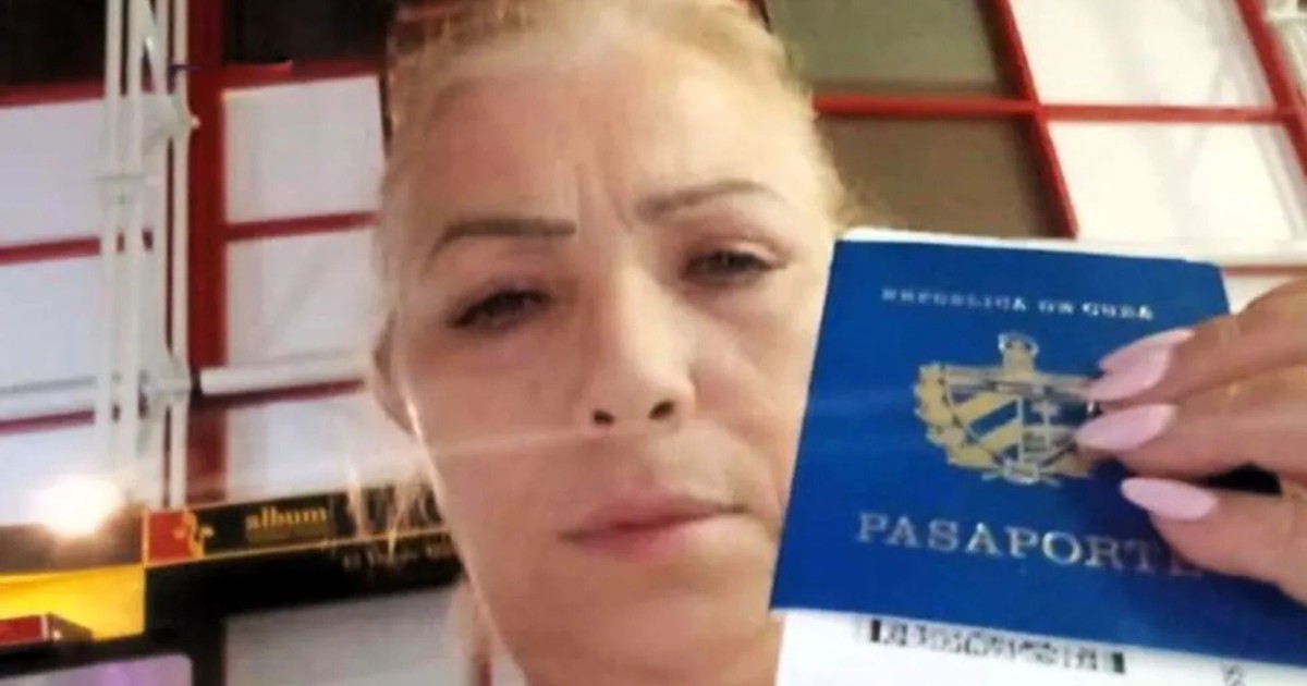 Liberan a 12 de los 17 cubanos retenidos en aeropuerto de Bolivia | ADN ...